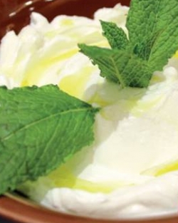 Pinar Turkish Labneh Plain 500g Kenz Offers